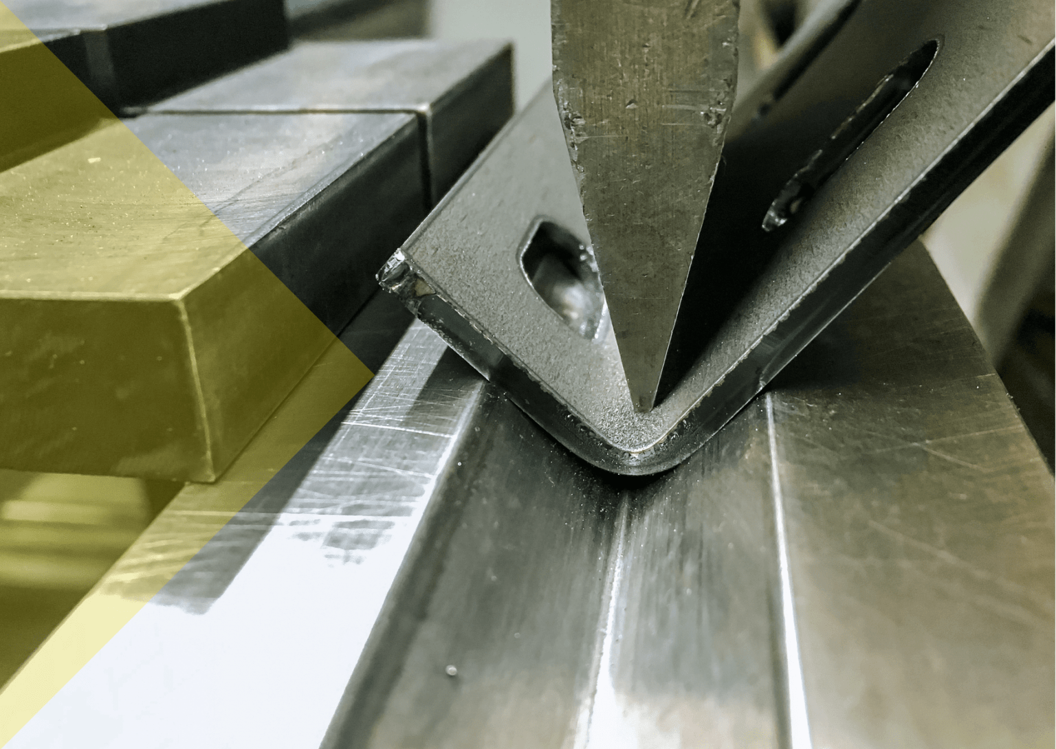 Le pliage de la tôle - Robin tôlerie industrielle, une offre de service